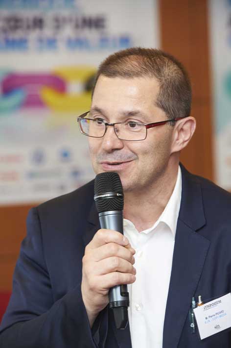Photo profil Pierre symposium 2013 - Copy-Média